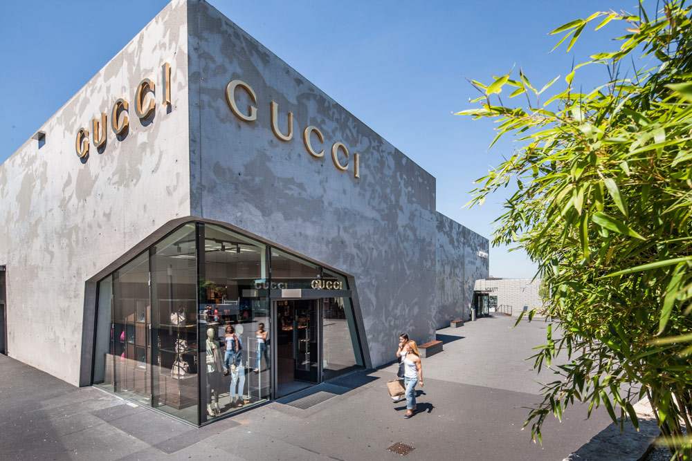 Шоппинг класса люкс в OUTLETCITY METZINGEN